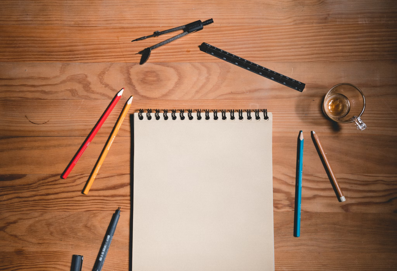 Digital vs. Traditional Drawing: Pros and Cons of Each Medium ...
