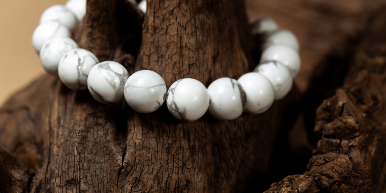 Howlite: Meaning, Properties, Powers and Uses - Stonesmentor